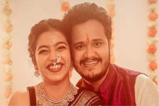Marathi Singer Juilee Joglekar and Husband Rohit Raut’s Video Goes ...
