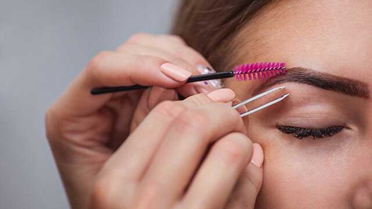 Botched Microblading Leaves US Woman with 'Horrifying' Eyebrows that ...