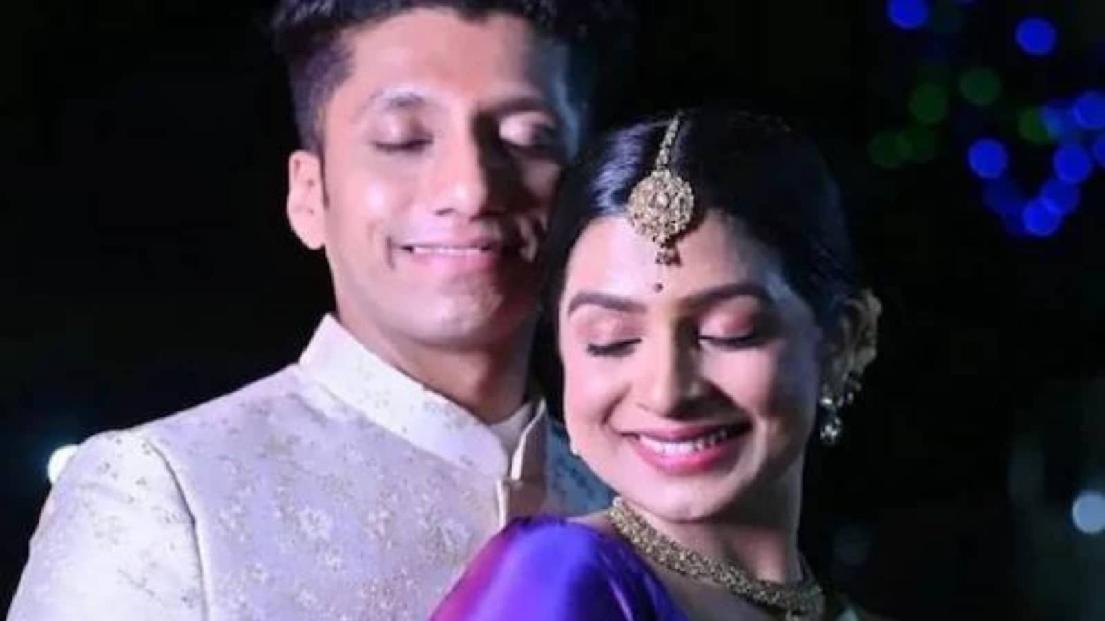 Tujhya Majhya Sansarala Ani Kaay Hawa Actress Amruta Pawar Gets Engaged ...