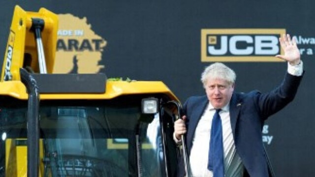 Boris on Bulldozer: British PM Hops onto Iconic JCB Vehicle at Gujarat ...