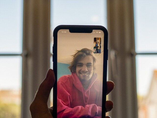 Not Just WhatsApp: iMessage And FaceTime Stopped Working, Apple Says Issue Resolved - News18