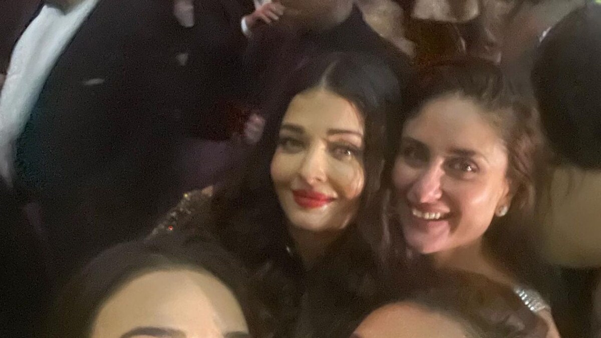 Preity Zinta Poses With Kareena Kapoor, Rani Mukerji, Aishwarya Rai in ...