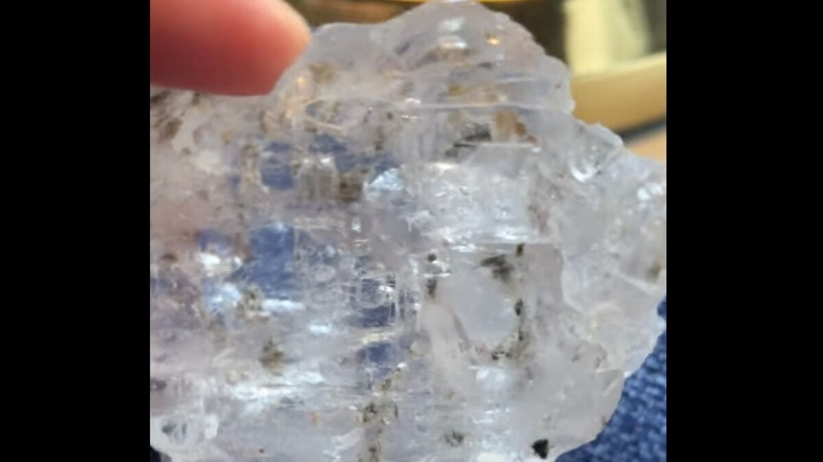 Geologists to Open 830 Million-year-old Crystal Containing Secrets of ...