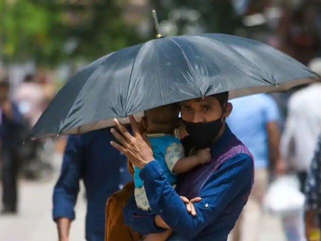 Heatwave Continues in Parts of Delhi as Rain Gives It A Miss - News18