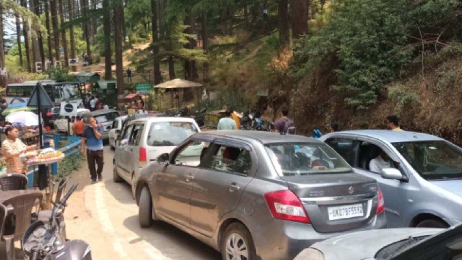 Uttarakhand’s Dhanaulti Sees Huge Traffic Snarls As Tourists Rush to ...