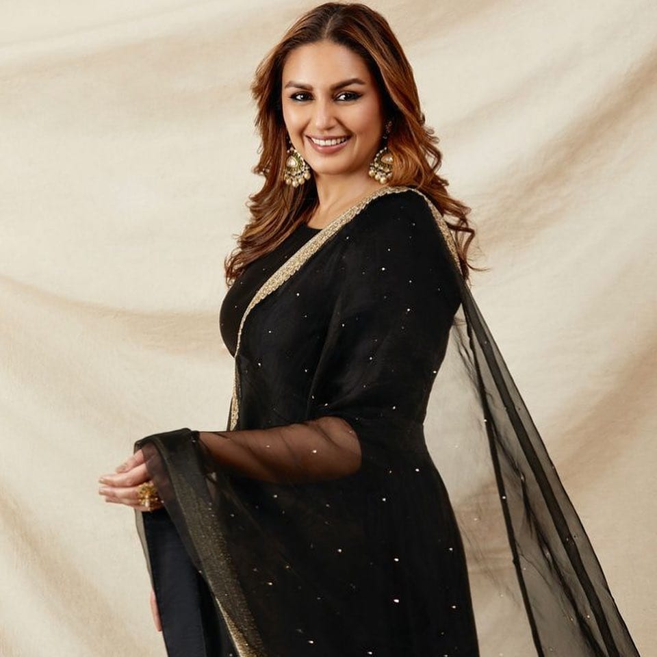 Huma Qureshi Paints A Picture Of Elegance In Green Sharara Set, Check ...