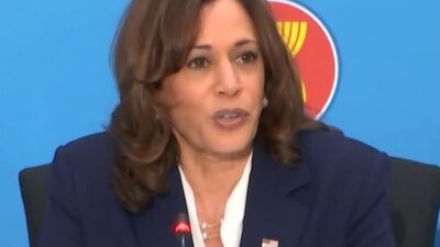 Kamala Harris Says 'Work Together' Repeatedly and Twitter is Confused ...