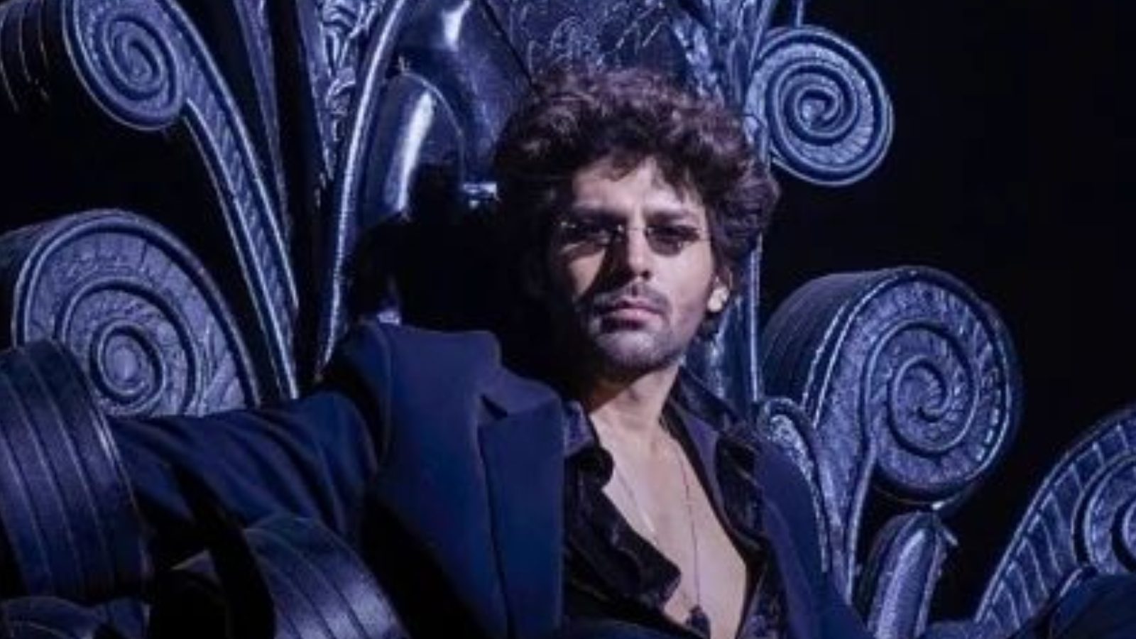 Kartik Aaryan Drops Cutest of All Video of a Child Singing Bhool ...