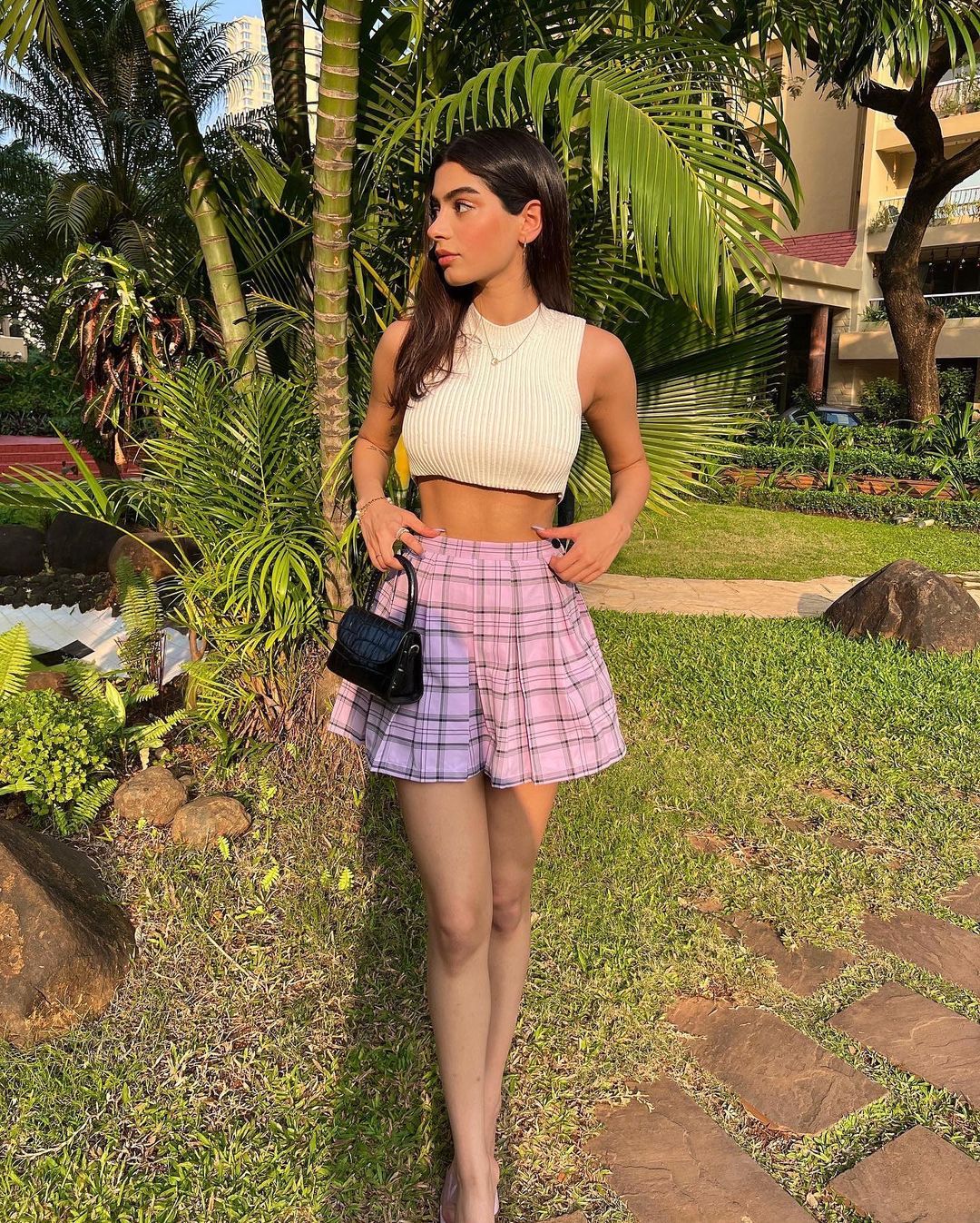 Khushi Kapoor Oozes Oomph In Backless Golden Shimmer Dress See The Divas Hottest Style Moments