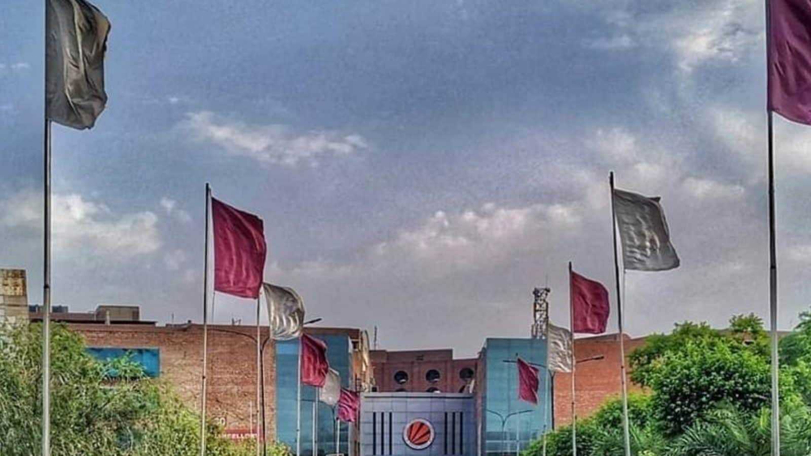 LPU Placement Drive 2022: Highest Package at Rs 62.72 Lakh, Over 8400 ...