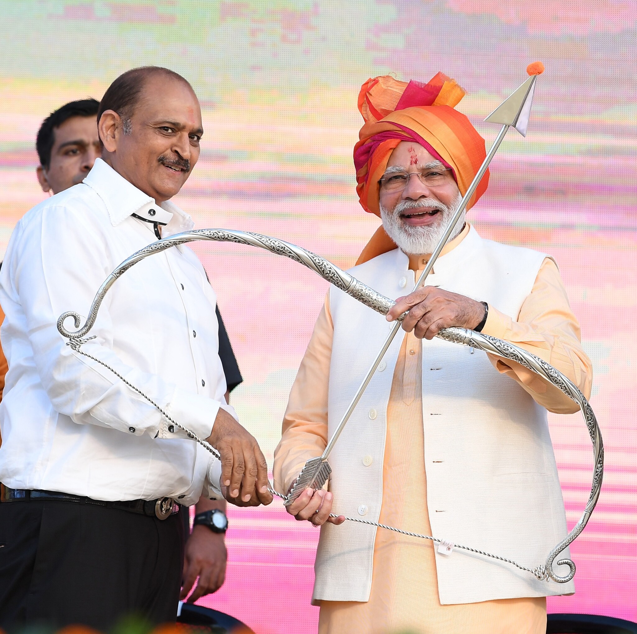 Modi@8: Peacock Hat to Colourful Pagdis - The Many Headgears of PM ...