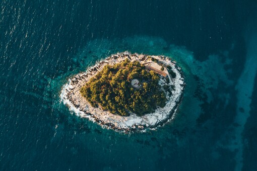 'Phantom' Island Showing up on Google Maps But Not in Reality Baffles ...