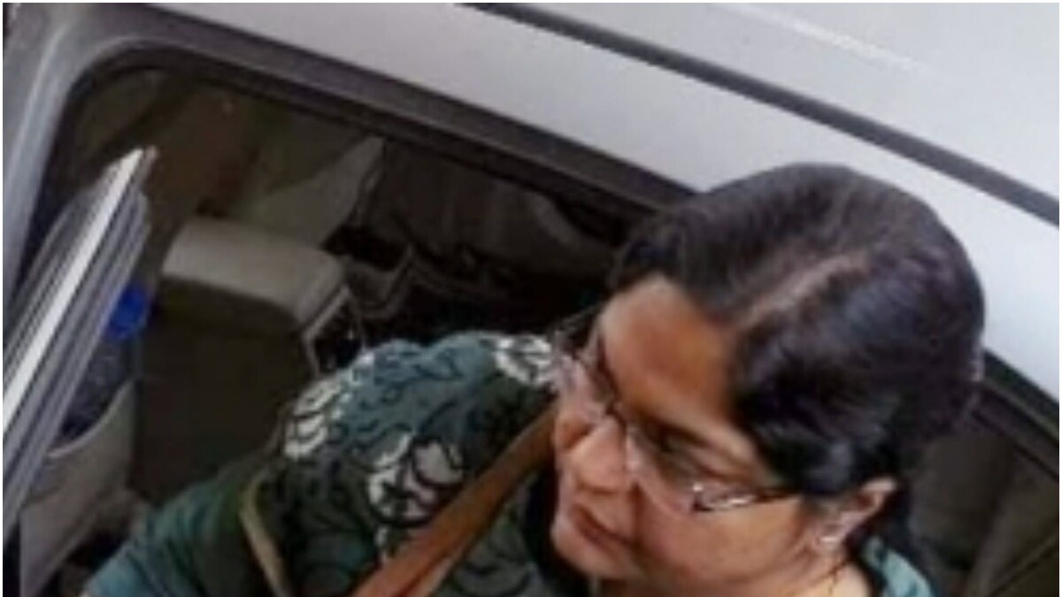 Transactions of IAS Officer Pooja Singhal to be Scanned in PMLA Case ...