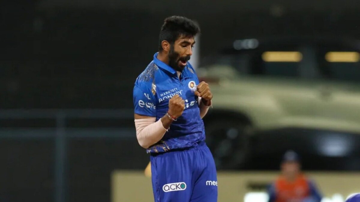 MI vs DC: Jasprit Bumrah Pips Harbhajan Singh to Become 2nd Highest Wicket-taker for Mumbai ...
