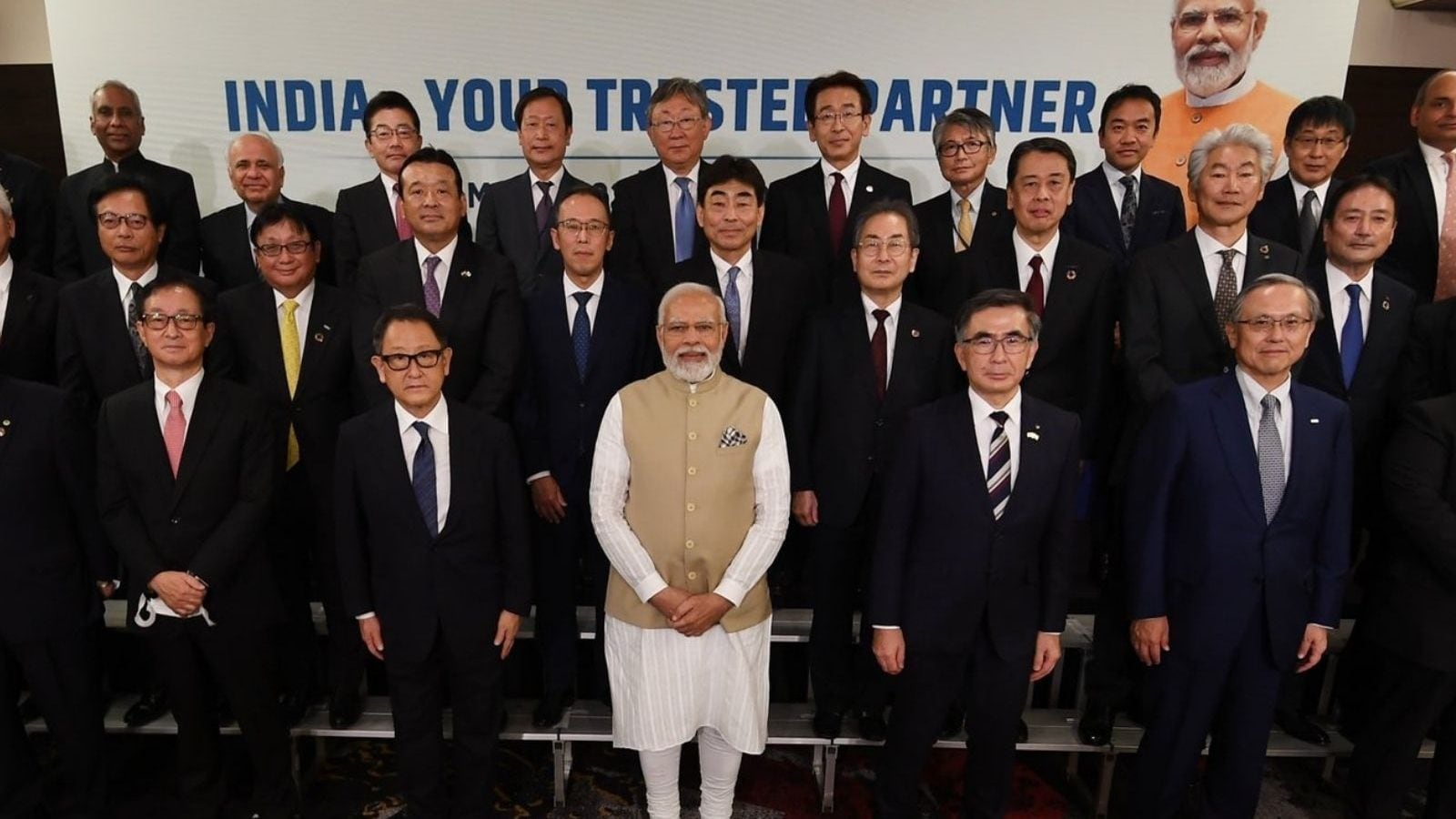 PM Modi Meets Top Biz Leaders in Tokyo, Proposes 'Japan Week' in Bid to ...