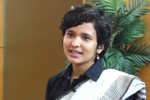 Meet UPSC Civil Services Topper, AIR 1 Shruti Sharma - News18 Meet UPSC Civil Services Topper, AIR 1 Shruti Sharma - News18