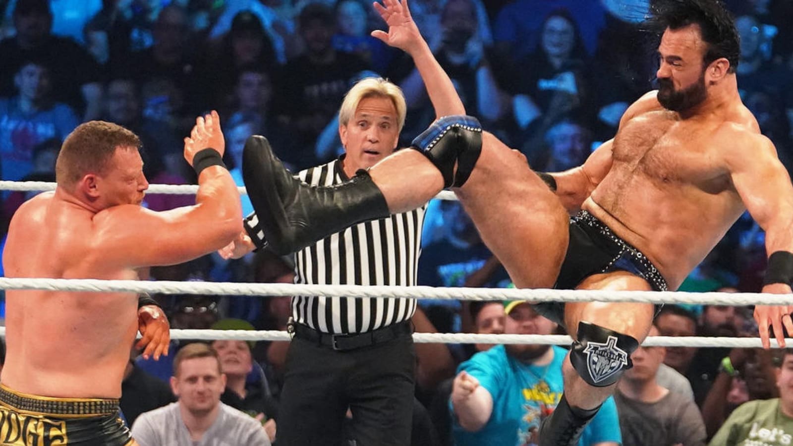 WWE SmackDown Results: Drew McIntyre Helps The New Day Beat Brawling ...