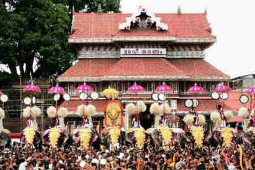 Savarkar's Image in Thrissur Pooram Umbrella Sparks Controversy - News18