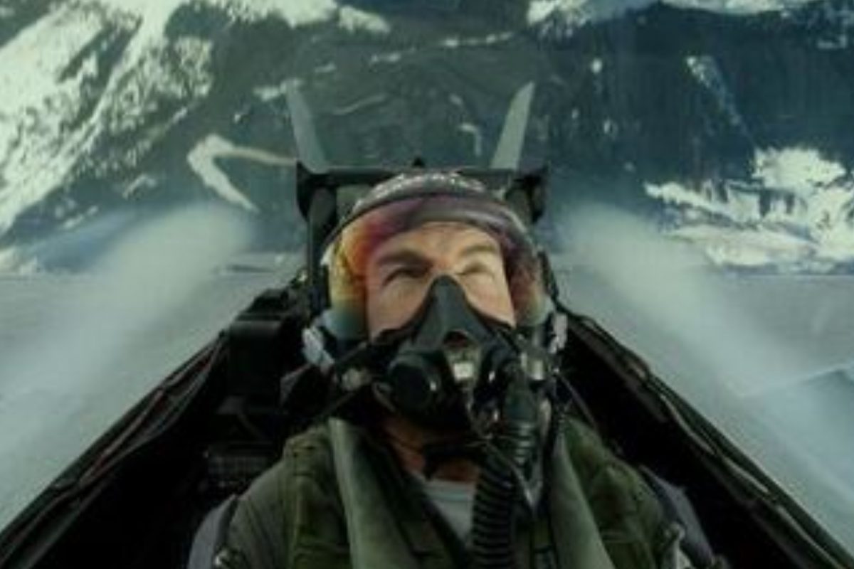 Top Gun Maverick Review: Tom Cruise Soars in a Worthy Sequel Which is Better Than the Original ...