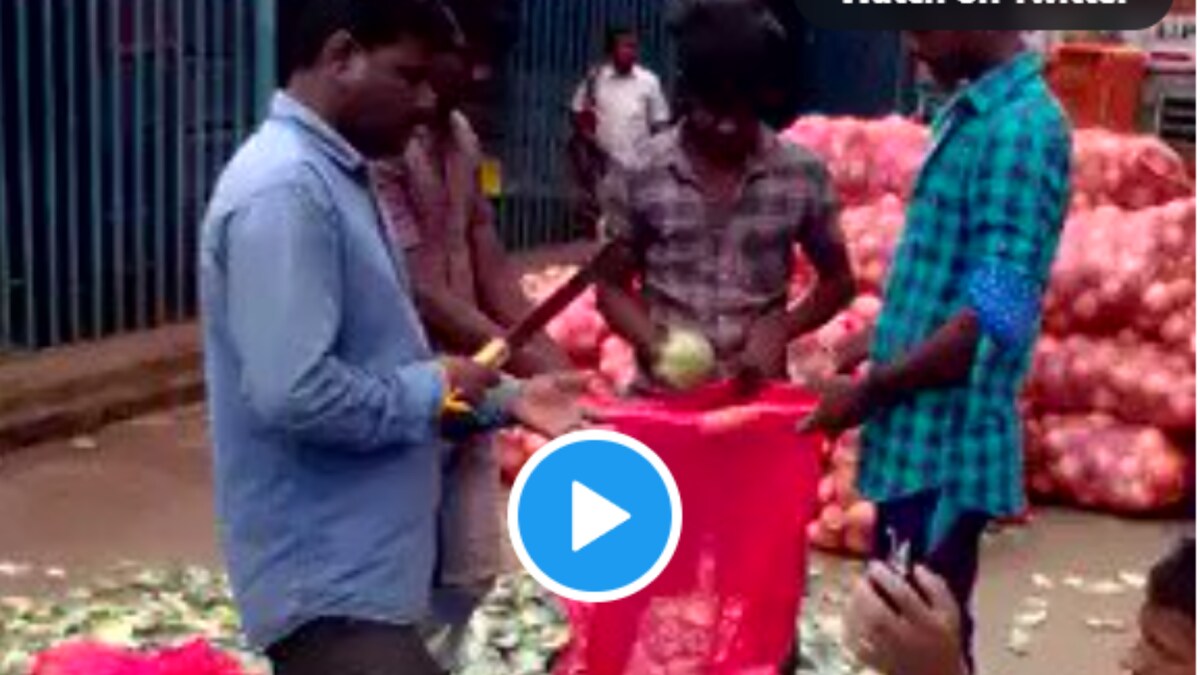 Viral Video: Incredible Coordination Among Cabbage Sellers Leaves ...