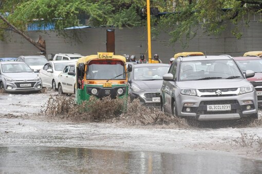 Delhi-NCR Rain LIVE: Traffic Snarls, Waterlogging in Parts of City and NCR After Heavy Rain; WFH ...