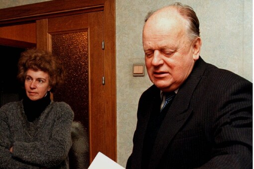 Belarus: Stanislau Shushkevich, Post-Soviet Leader and Lukashenko ...