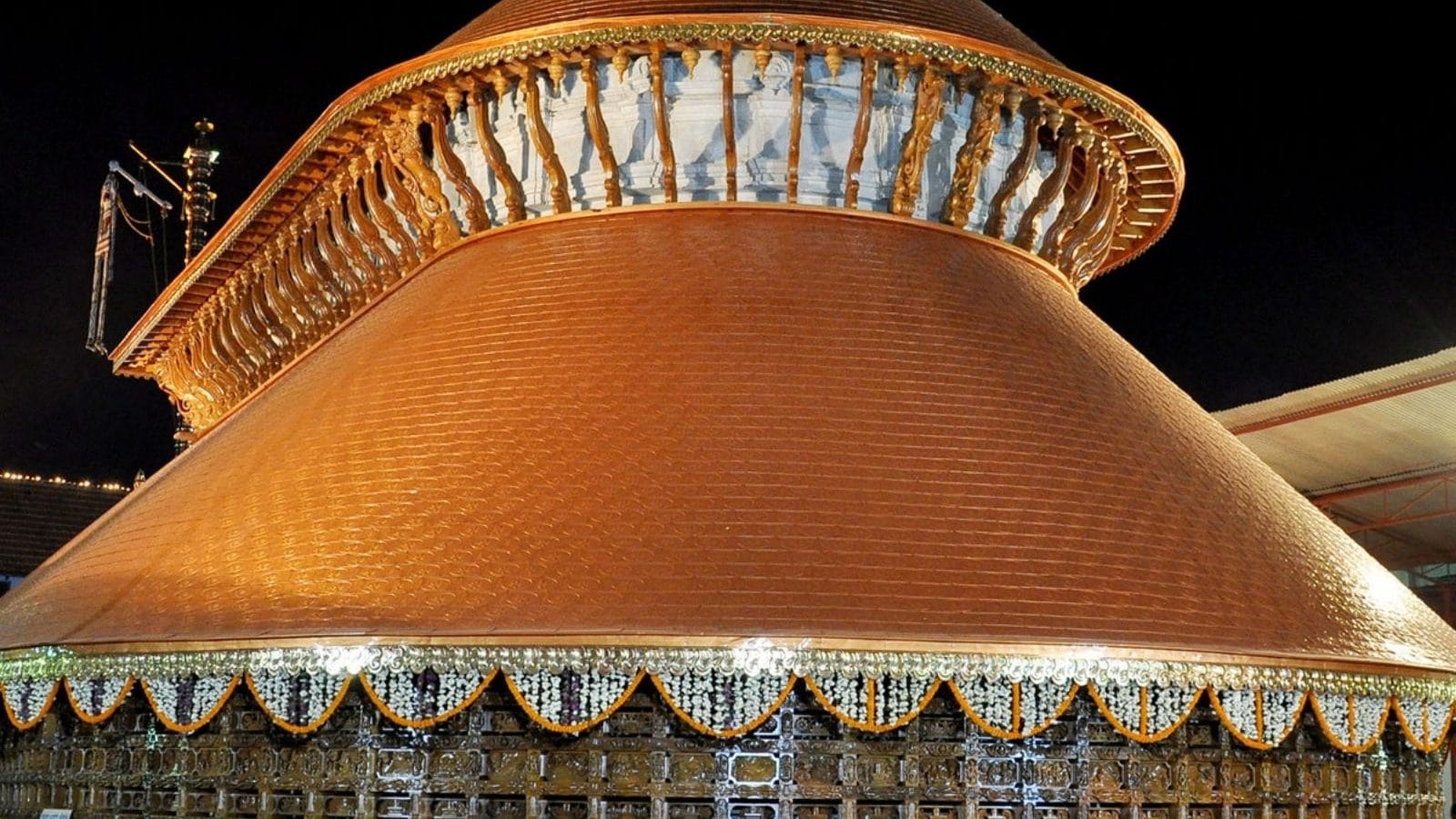 Trunk Call: Elephants Are Banned on Premises, In the Vicinity of This ...