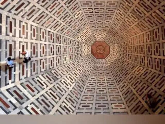 This Optical Illusion From 16th Century Will Leave You Baffled - News18