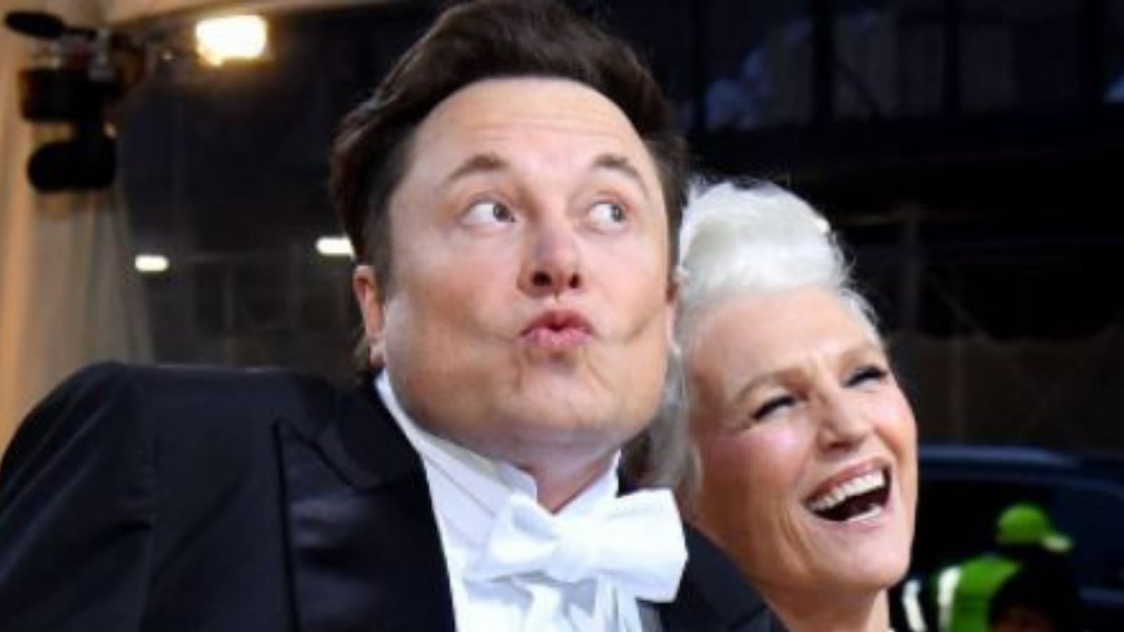 Elon Musk Trolls Himself over Goofy Poses at Met Gala, Says 'Was Going ...