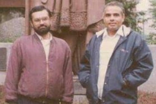 PM Narendra Modi's 30-Year-Old Photo Resurfaces on Internet amid ...