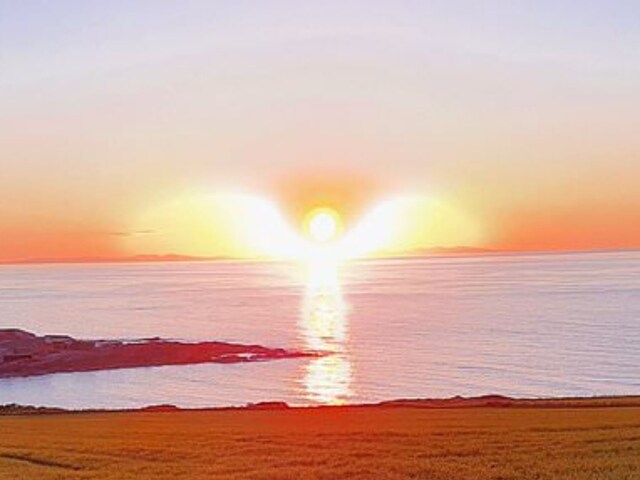 Scotland Photographer Captures the Sun in an 'Angel' Avatar in this ...