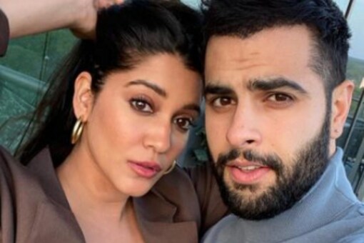 Made In Heaven Actor Ankur Rathee Marries Girlfriend Anuja Joshi in An ...