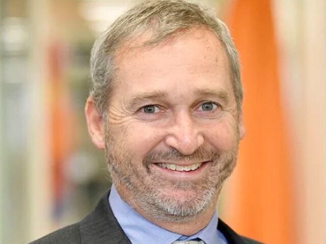 This CEO Who Quit His Lucrative Job to 'Sit at Beach' and Live Life is ...