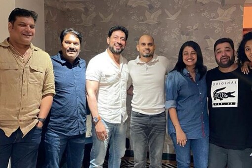 CID Gang Inspector Daya, Abhijeet, Fredricks And Others Reunite for ...