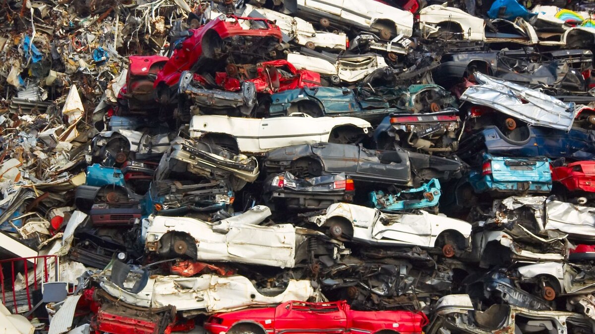 Amidst EV Boom, Managing E-Waste Including Battery Disposal is a Major ...