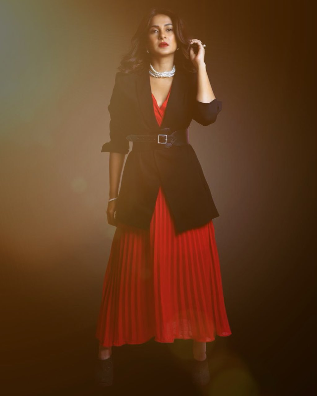 Jennifer Winget In Bright Yellow Bikini Is A Sight For Sore Eyes, Check ...