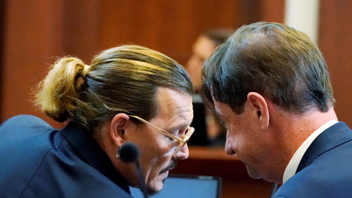 Johnny Depps Lawyer Explains Viral Fist Pump Moment When Amber Heard
