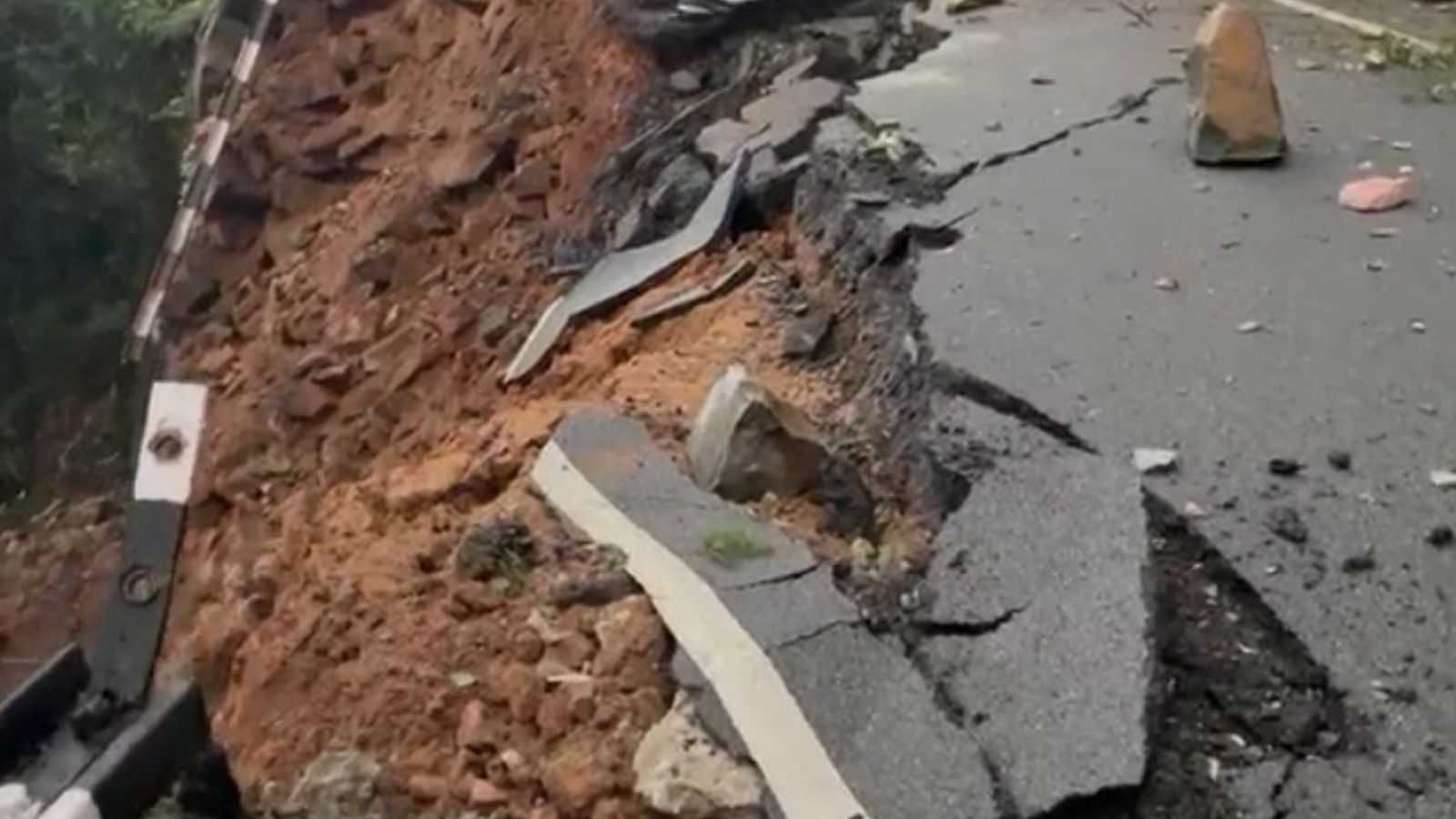 Following Heavy Rains, Damage to National Highway-6 Disconnects Parts ...