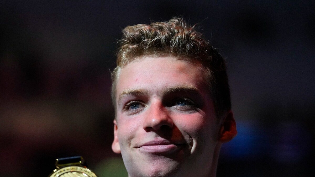 Léon Marchand Lights up Swimming Worlds With 400 Medley Win - News18