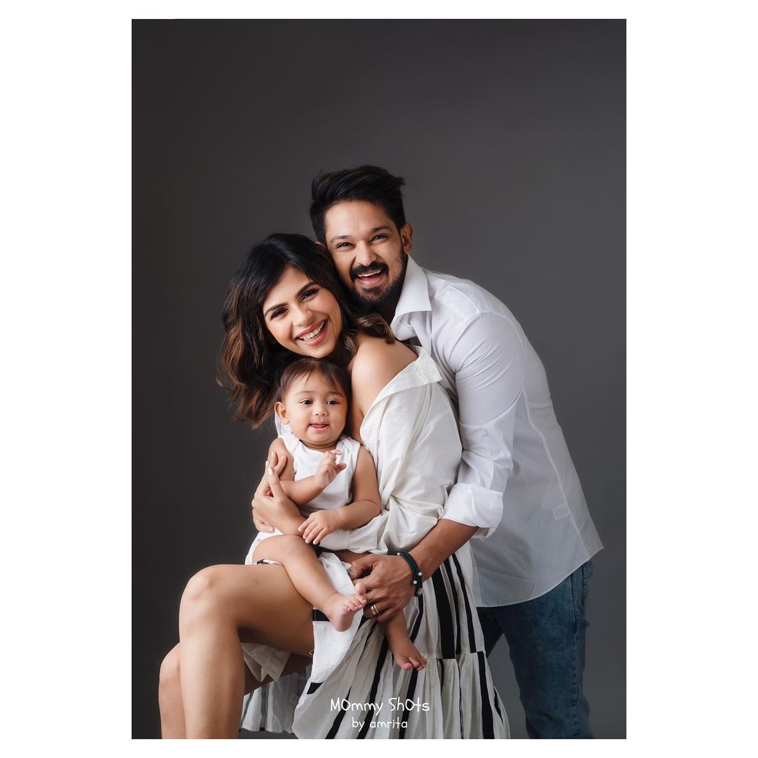 Happy Birthday Nakkhul: Adorable Family Moments of the Tamil Actor - News18