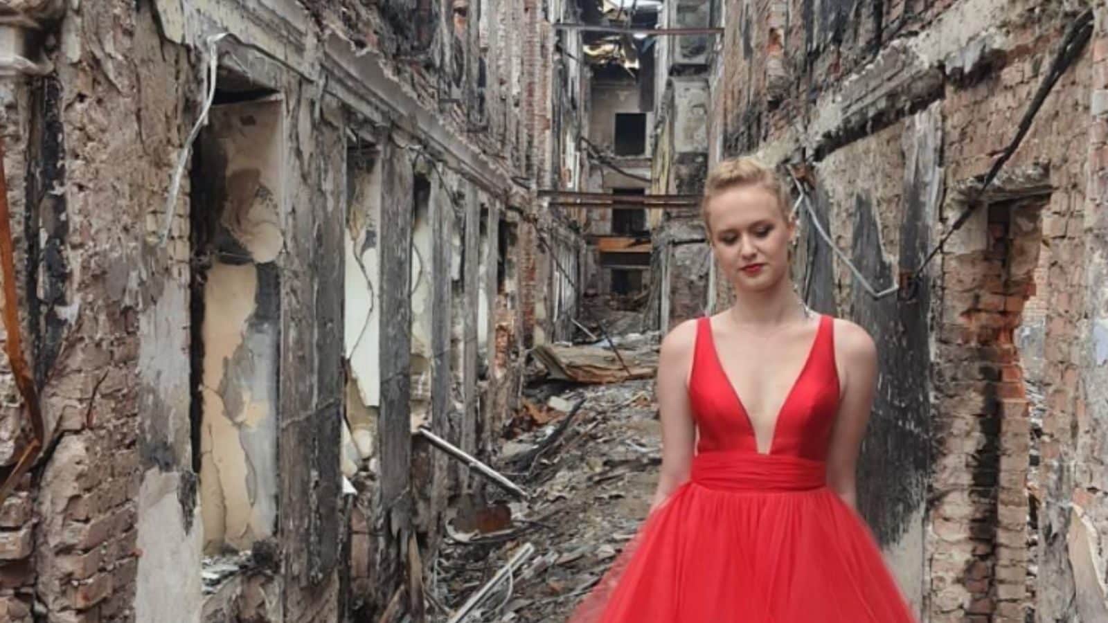 Ukrainian Teen Who was Set to Graduate this Year Returns to Bombed ...