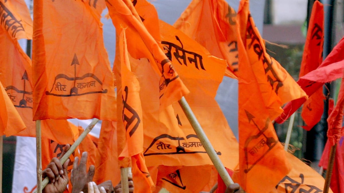 News18 Explains | Shinde Set to Claim Shiv Sena's Election Symbol ...