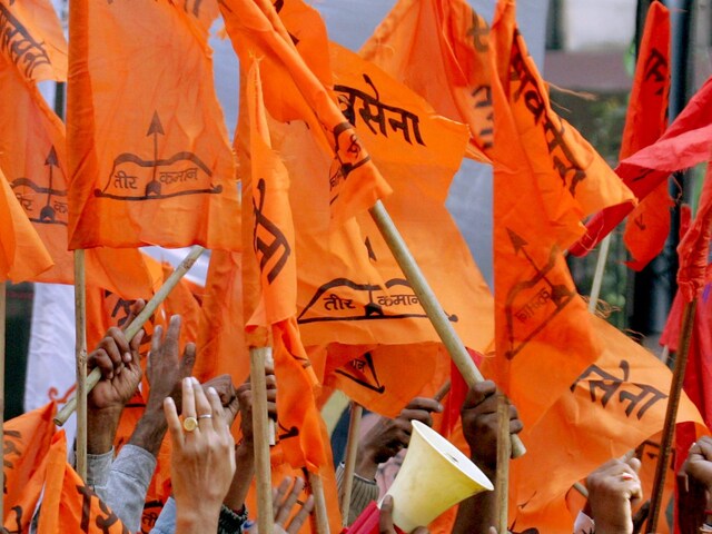 News18 Explains | Shinde Set to Claim Shiv Sena's Election Symbol ...
