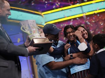 News18 Afternoon Digest: 14-Year-Old Harini Logan Crowned Scripps ...