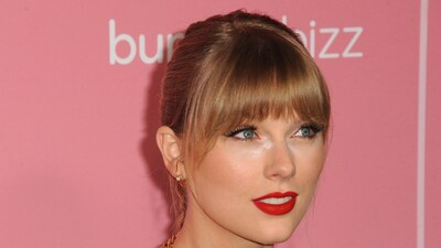 Taylor Swift Caused Highest CO2 Emission Flying Around In Her Private ...