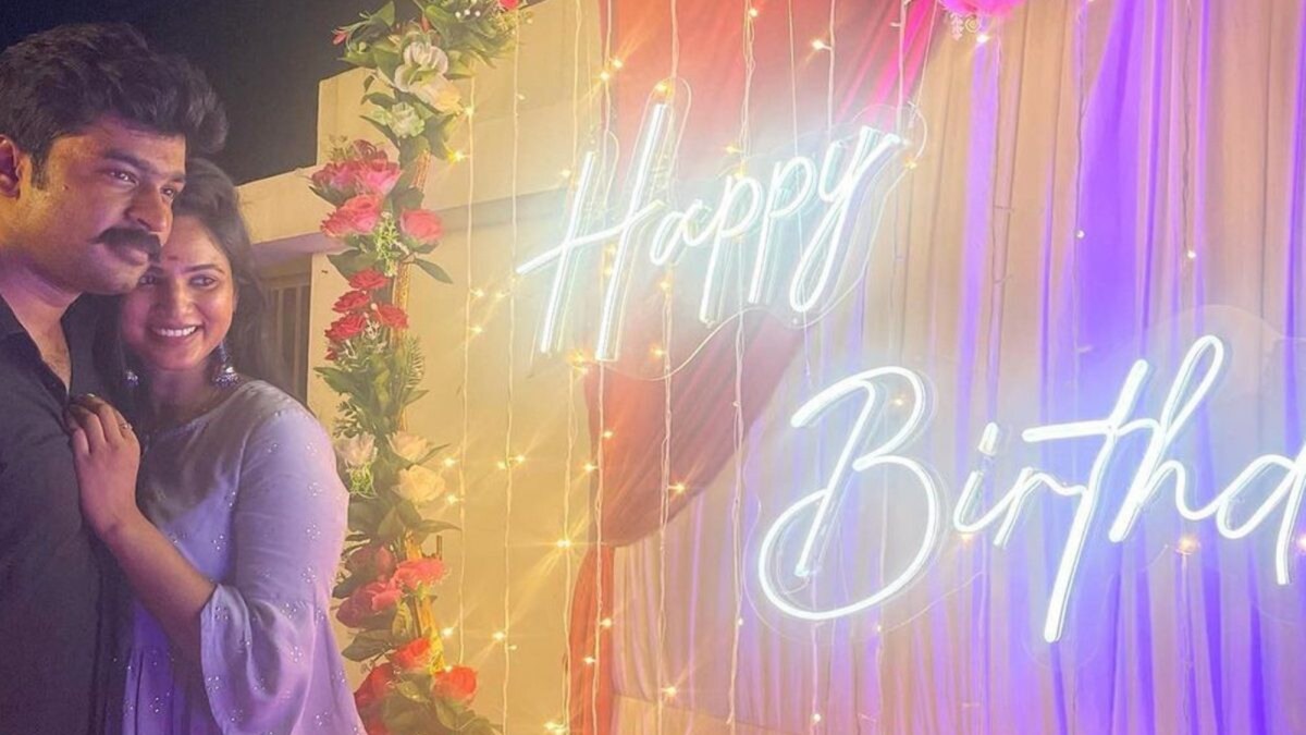 Actor Navin Kumar's Grand Surprise For His Fiancee Kanmani Sekar on Her ...