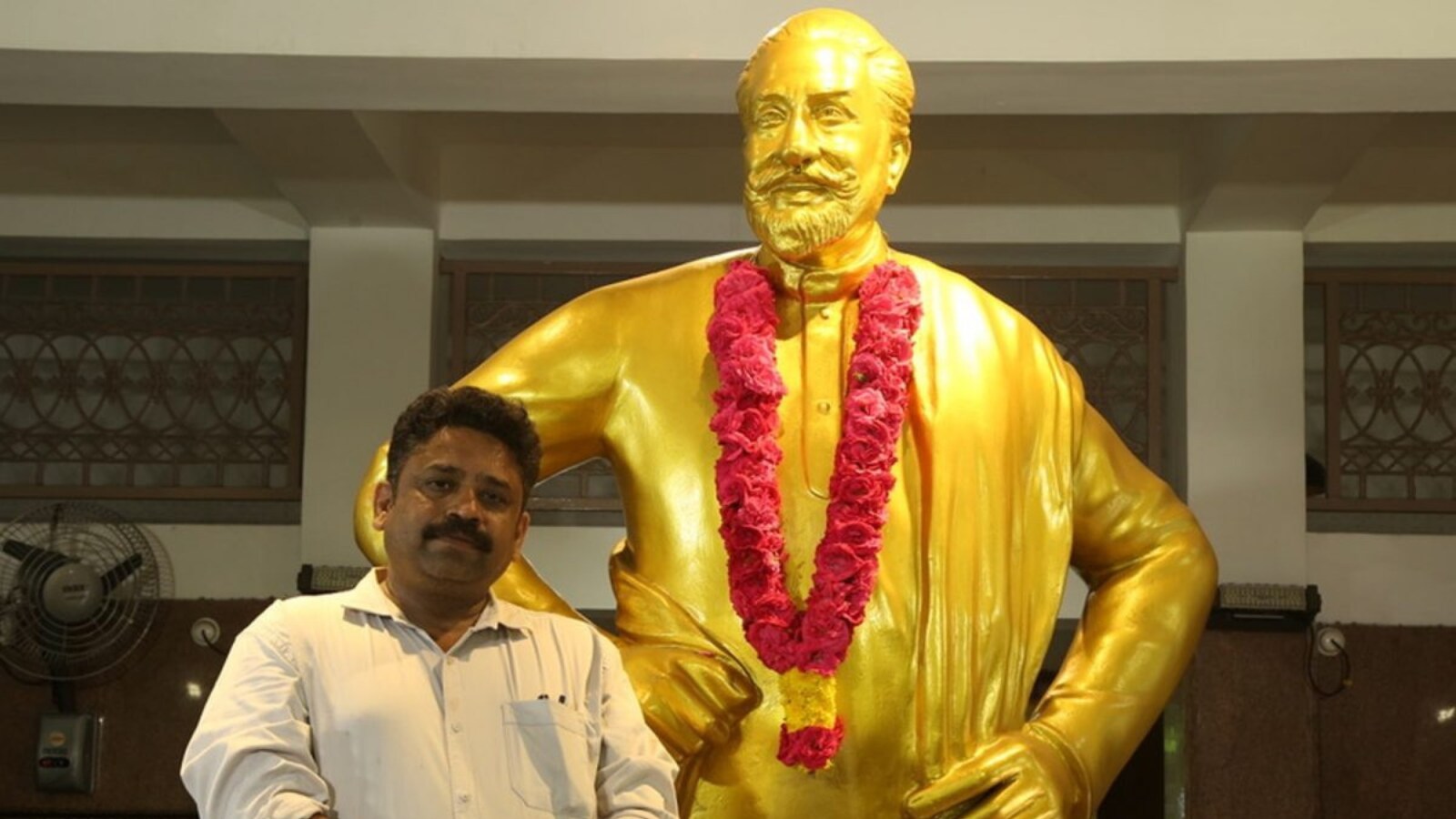 Maamanithan Director Pays Respects To Biggest Superstars Of Tamil ...