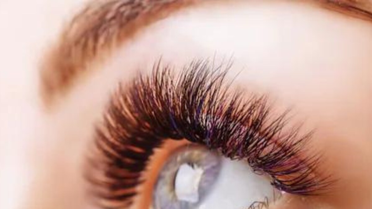 5 Home Remedies For Thick Eyelashes - News18