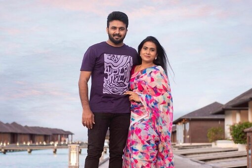 Tamil Actor Venkatesh Renganathan Shares Photos Of Family Vacation In ...