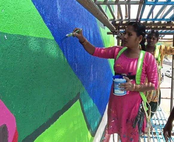 Chennai's Trans Women are Painting Metro Station Walls the Colour of ...